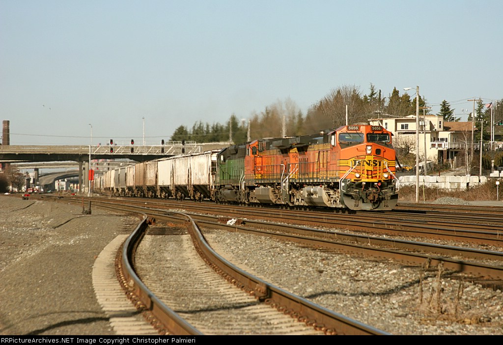 BNSF 5056